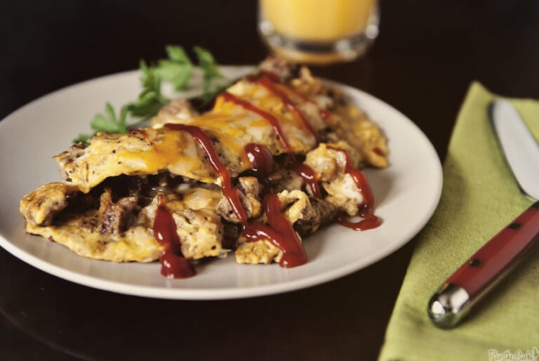 Easy Cheeseburger Omelette | How to use leftover Hamburgers