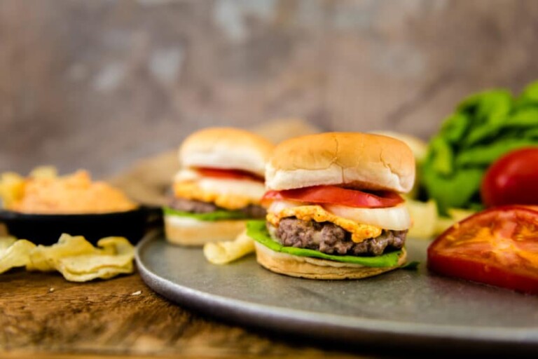 Zesty Pimento Cheese Burger Recipe
