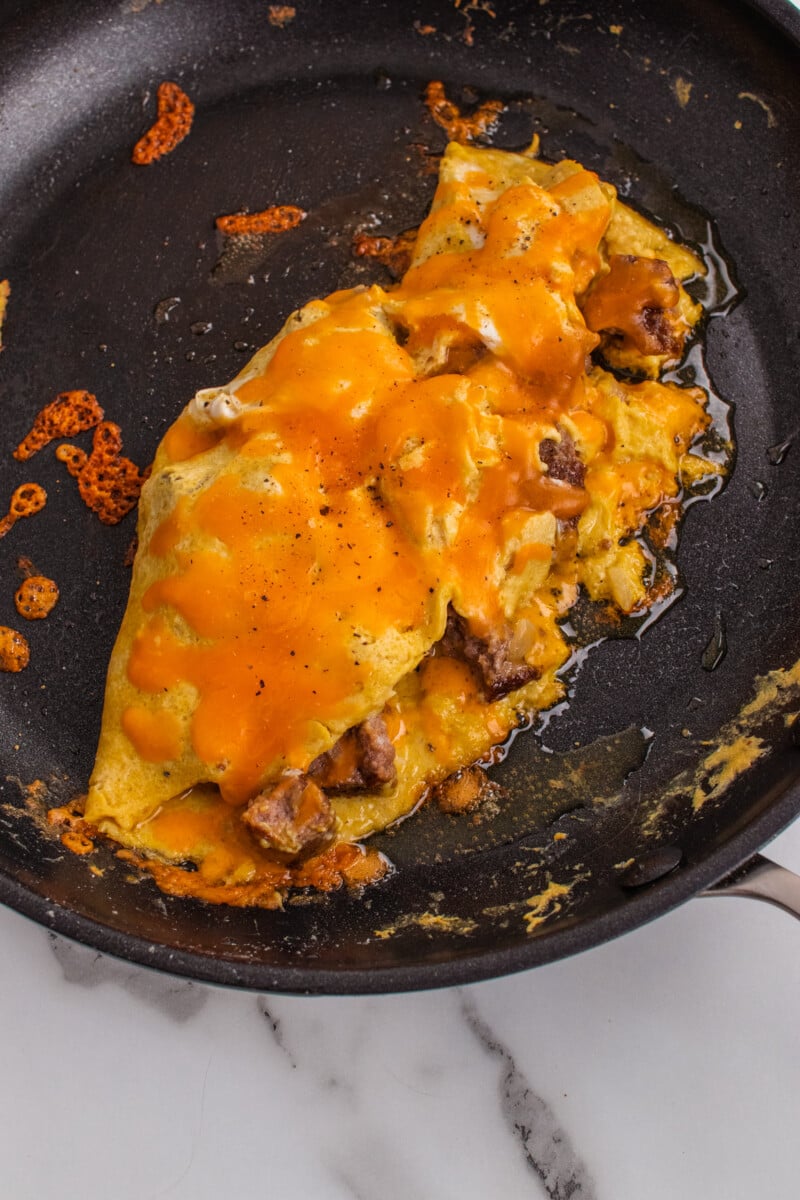 Easy Cheeseburger Omelette | How to use leftover Hamburgers
