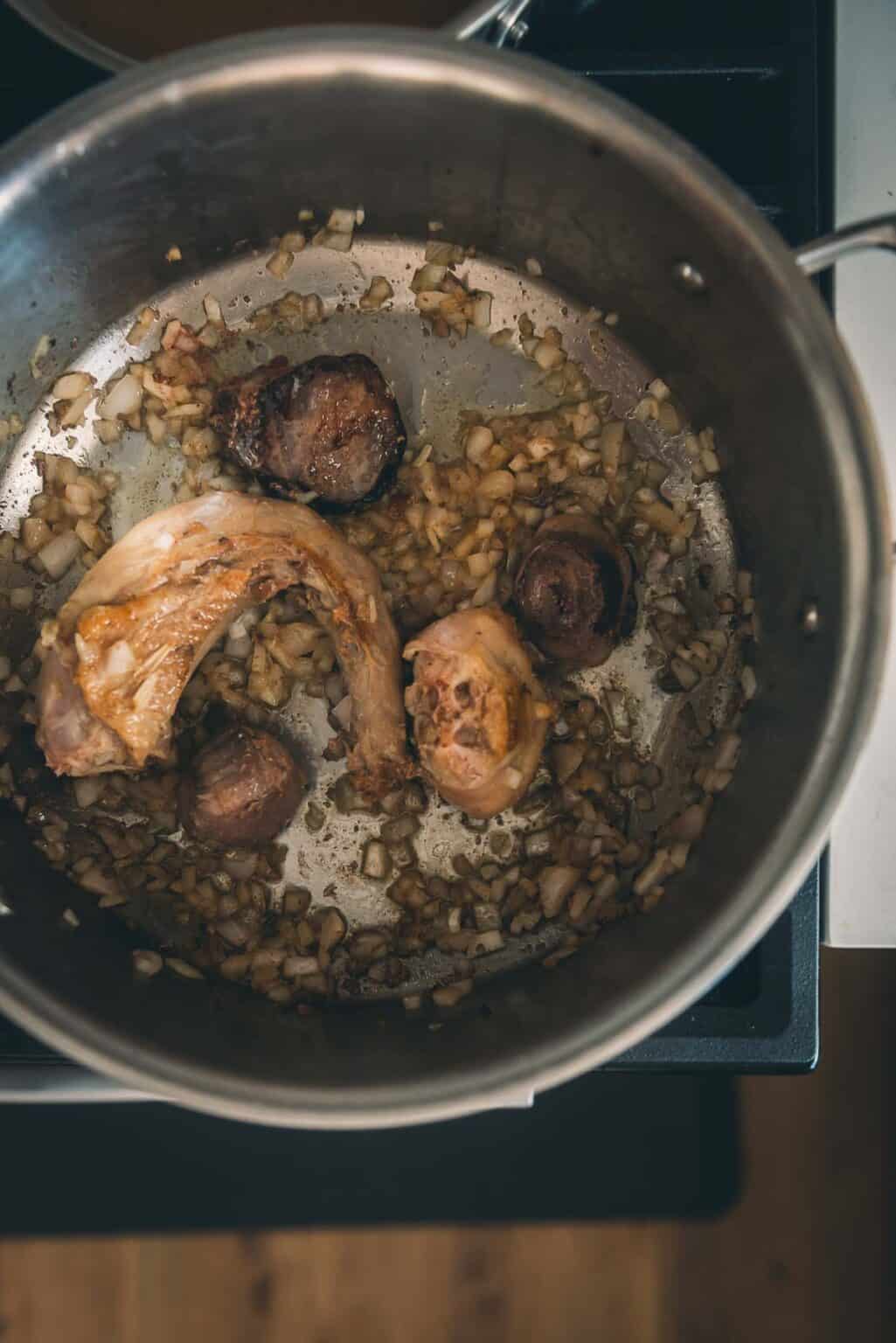 Beginners Guide To Old-Fashioned Giblet Gravy - Girl Carnivore