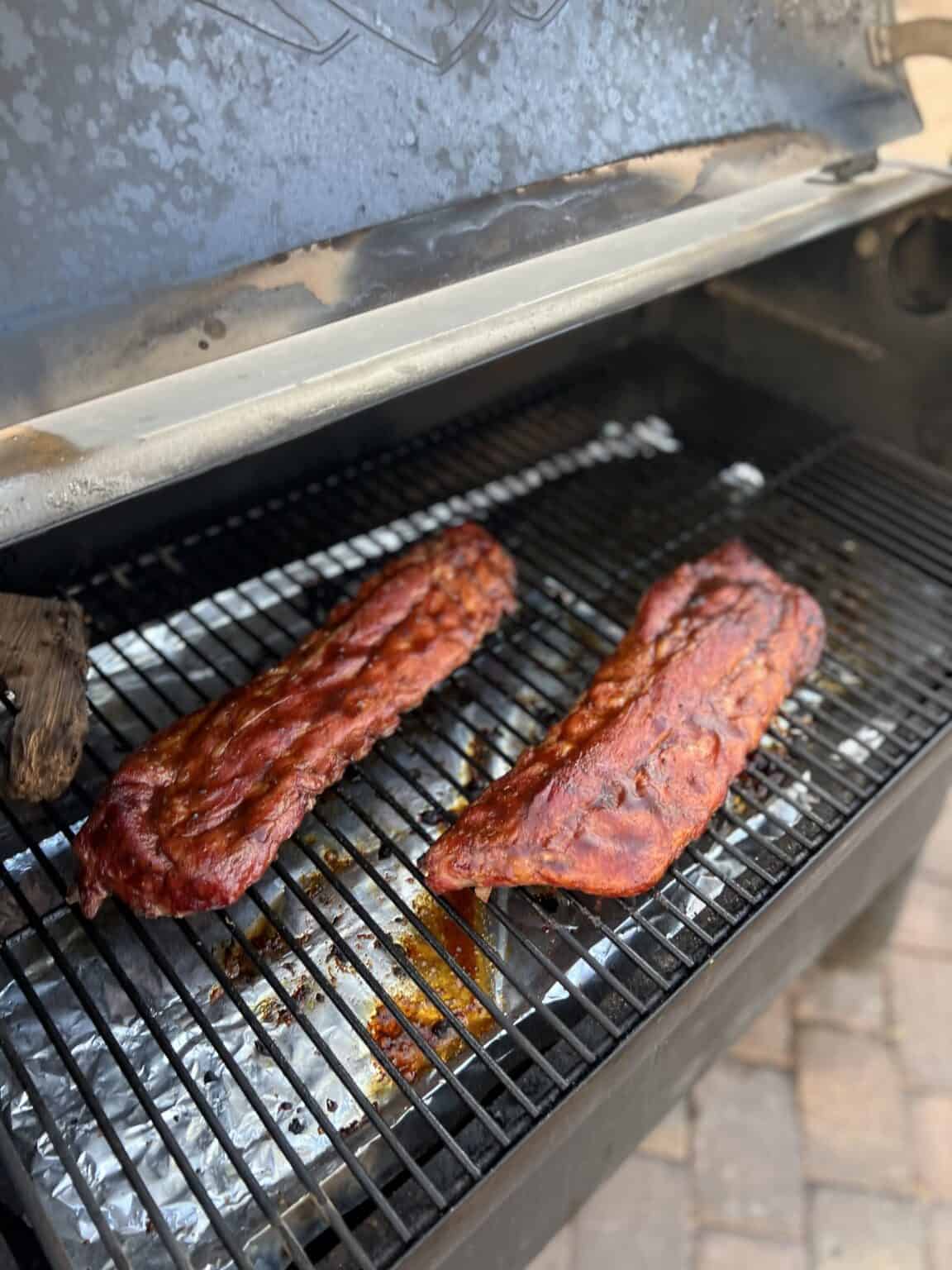 Grilling Guide: the Best Wood for Smoking Ribs - Girl Carnivore