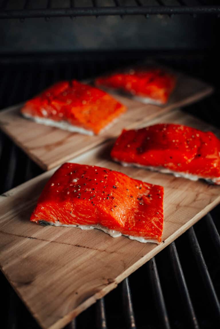 Salmon Internal Temperature Guide (Raw, Medium, Fully Cooked) - Girl ...