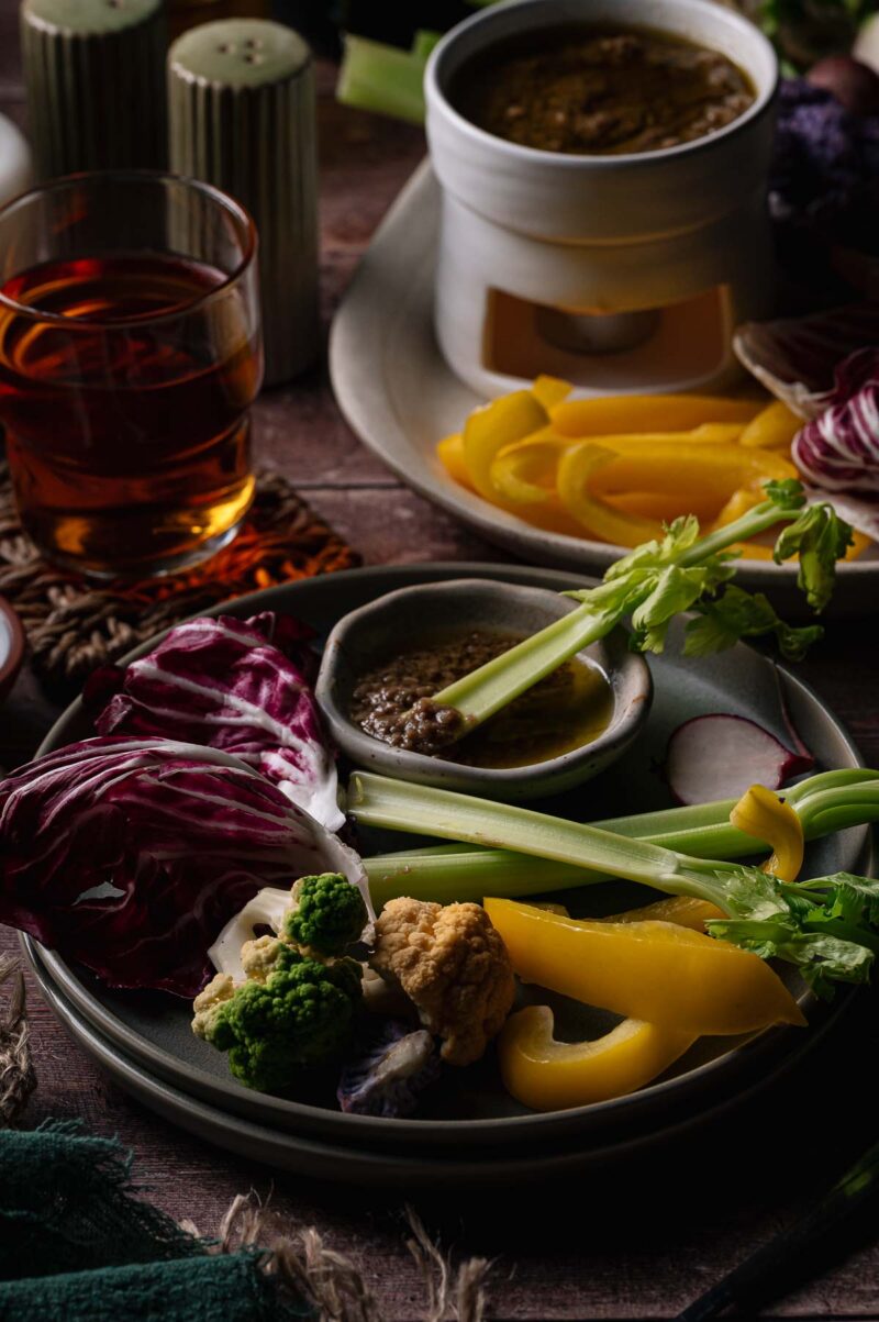 Bagna Cauda Recipe (Authentic Italian Garlic–Anchovy Dip from Piedmont)